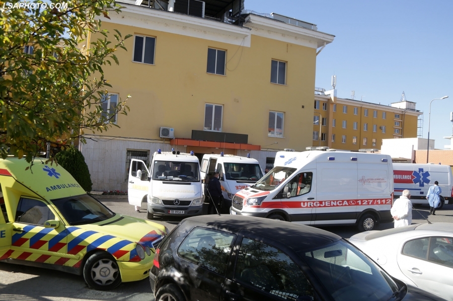 COVID-19 patient jumps from hospital building - Euronews Albania