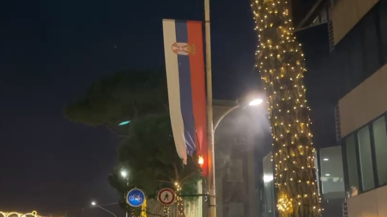 Anti-Vucic protest, citizens burn Serbian flags along the main ...