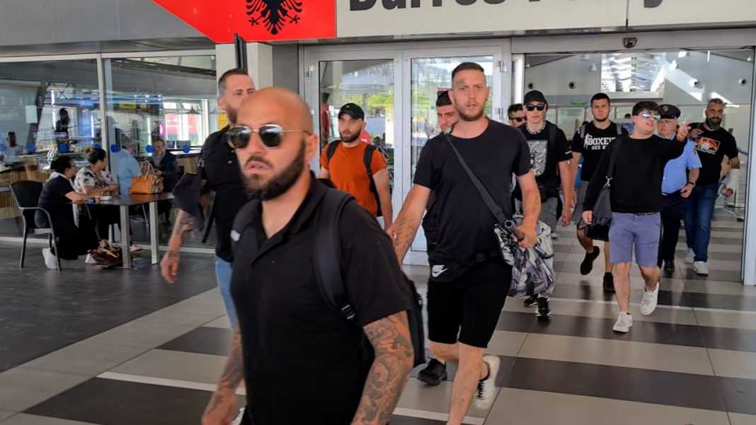 Around 100 ultra-fans arrive in Durres for the UEFA Conference League ...