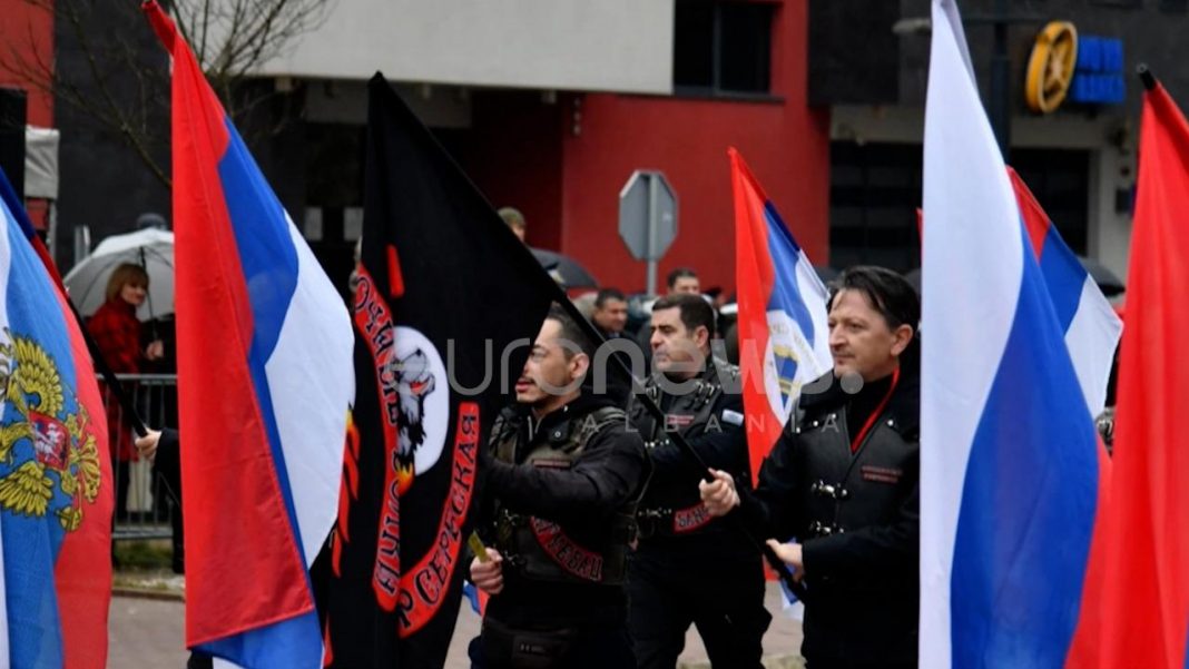 'Russian wolves' march in Sarajevo - Euronews Albania