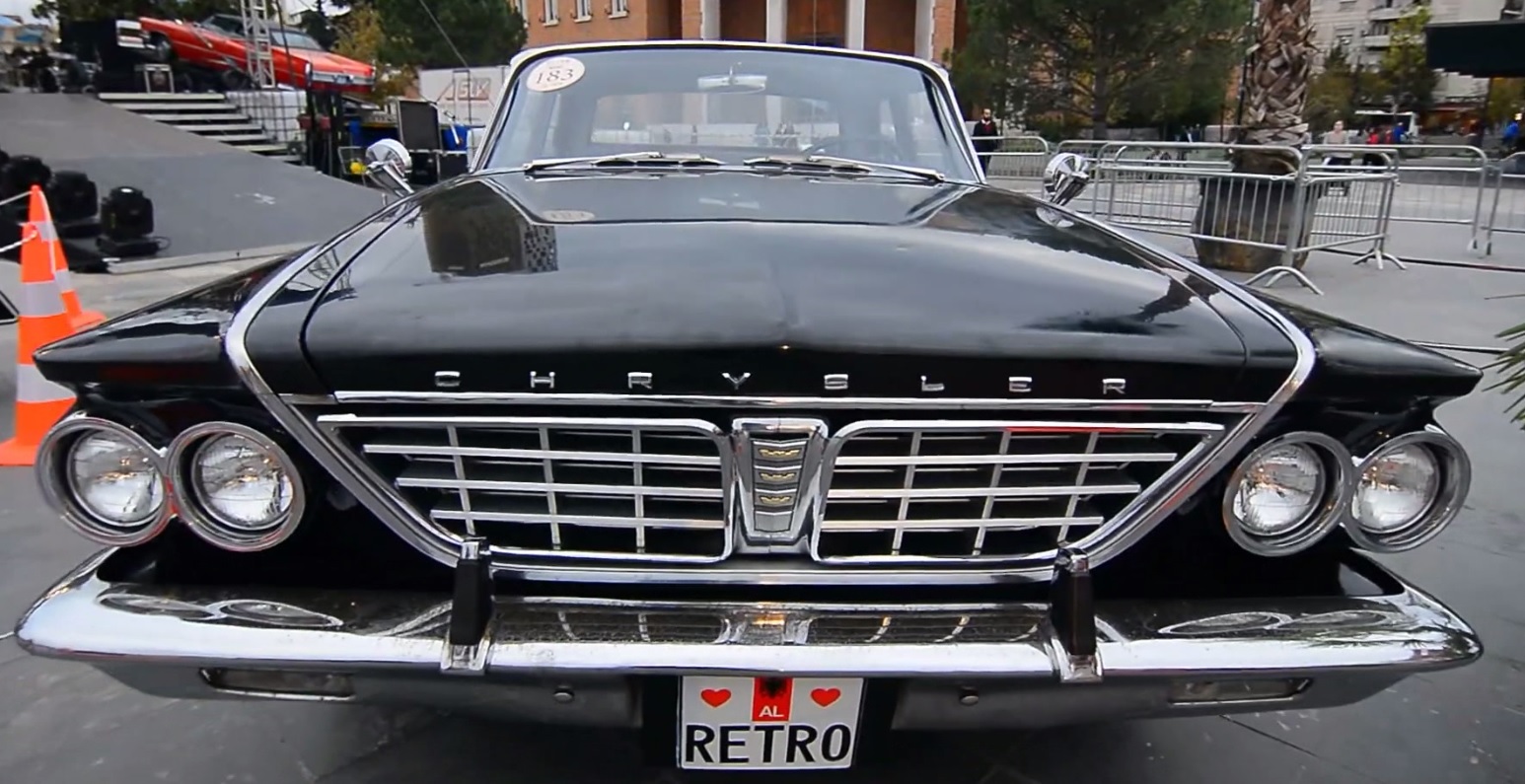 RETRO BAZAAR in Tirana, parade of 50 vintage cars to reminisce old ...