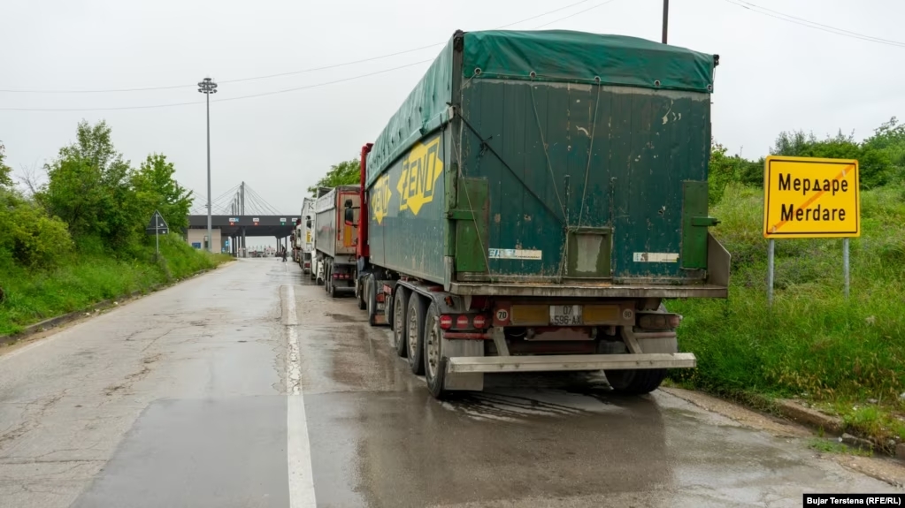 Trucks transporting Serbian goods denied entry to Kosovo even today ...