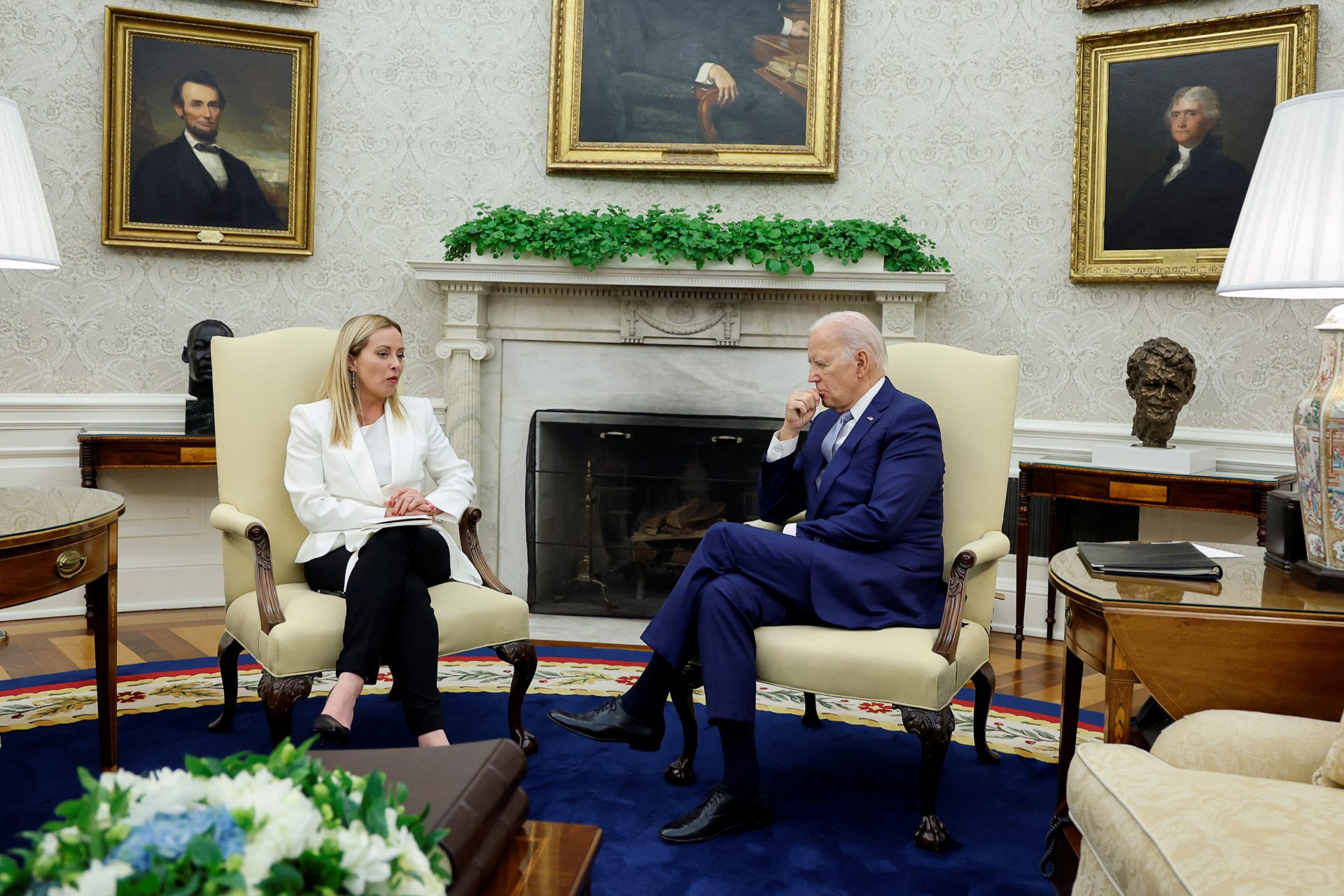 Biden meets with Meloni: Committed to stability and de-escalation in ...