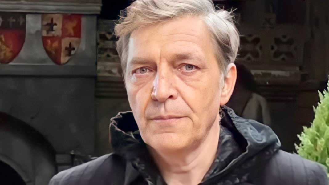 Prominent Russian journalist fined over “extremist” views on Russia’s ...