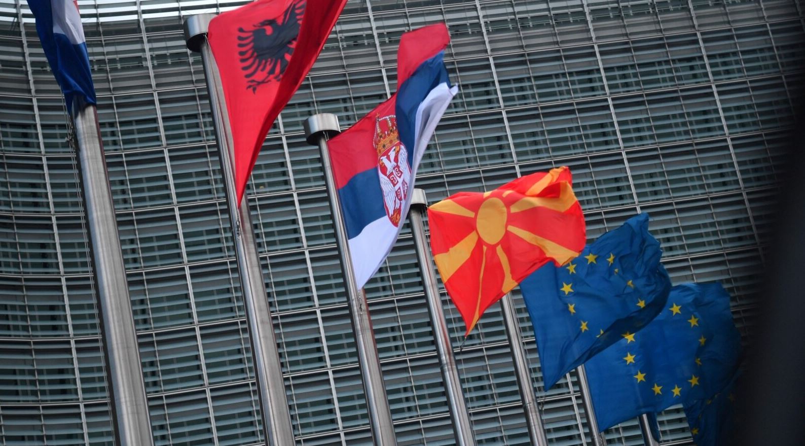 EC approves plan for economic growth in the Western Balkans - Euronews ...