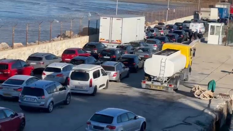 Passengers’ flow in port of Vlora increases during the weekend ...