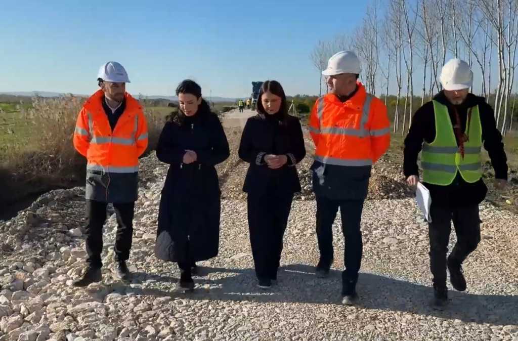 Balluku inspects construction works on Lushnja's new road: It will be ...