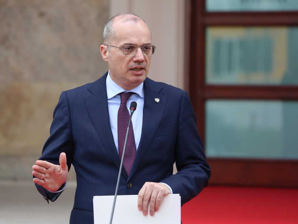 Foreign Minister Hasani Announces Safe Evacuation of 5 Albanians from ...