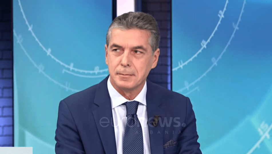 Oketa - “Berisha do e gjejë një zgjidhje”, Oketa kundër Bashës