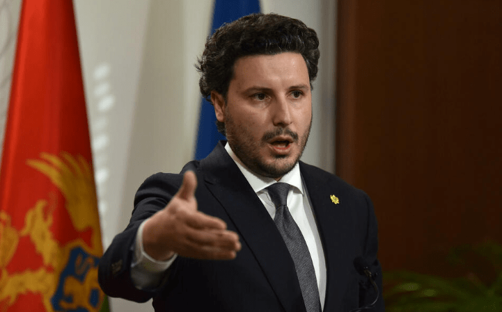 Vota pro për Kosovën në KiE, Abazoviç jep sot “llogari” - Euronews Albania