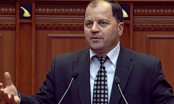 Ofendoi 4 persona, procedohet i lirë kandidati i “Bashkë fitojmë”