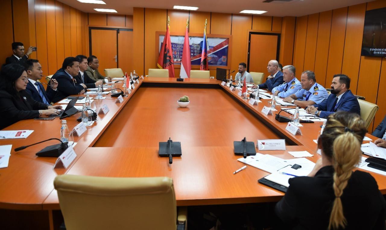 Rrumbullaku takon anti-drogën e Indonezisë, synimi rritja e ...