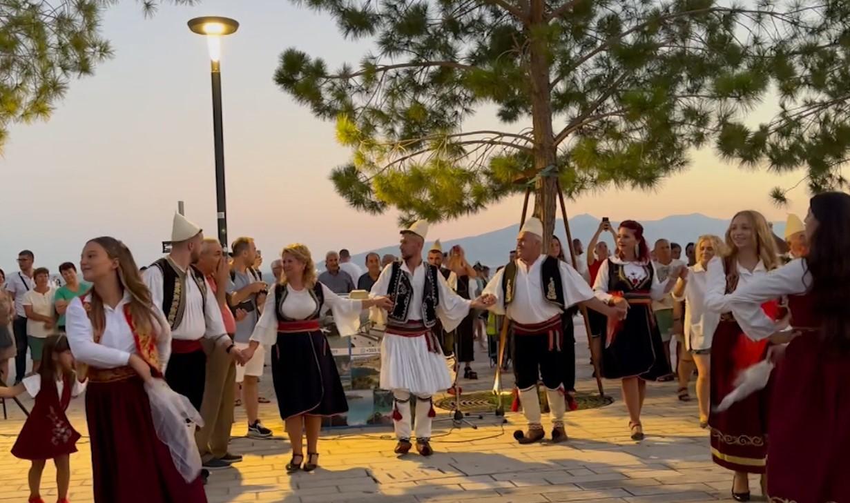 ‘Etno Fest’ në Sarandë, punimet artizanale, të ekspozuara për publikun