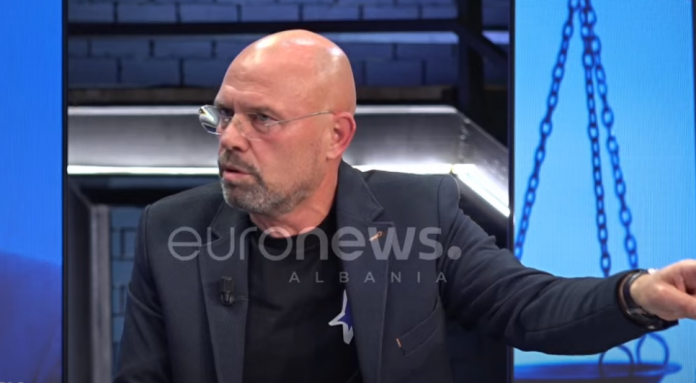 Manjani: Çfarë pritet të ndodhë pas heqjes të imunitetit