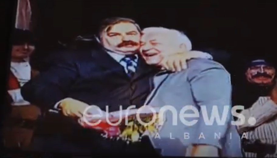 At e bir në një libër, Nikolin e Luigj Gurakuqi, studim mbi regjinë e ...