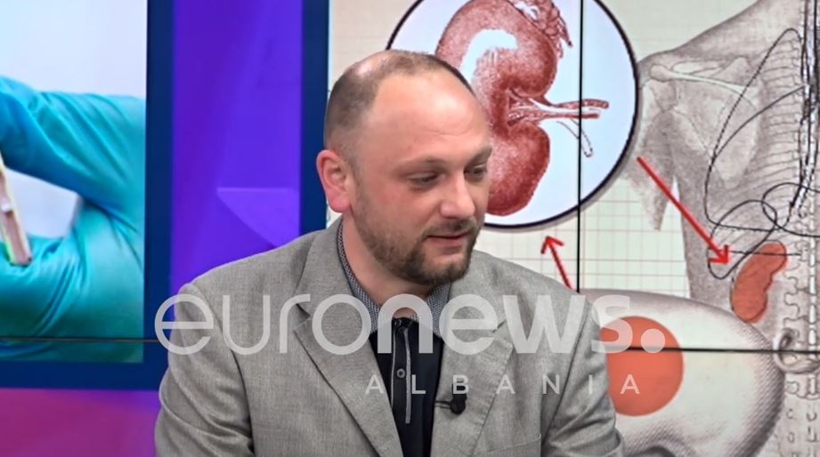 Njeriut iu vendos veshka e derrit, por nuk dihet sa do jetojë