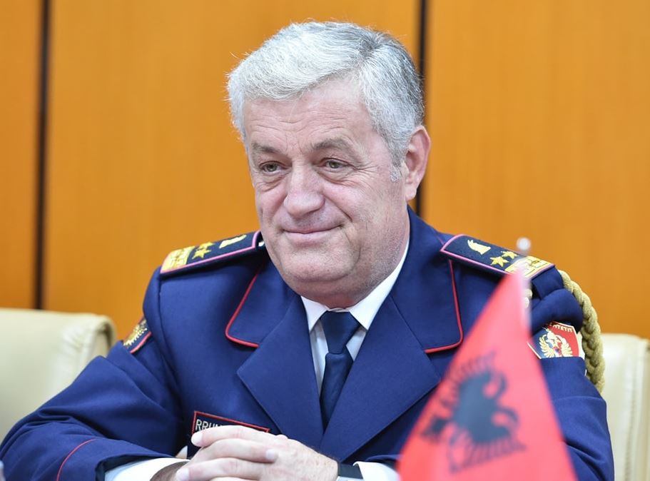 Rrumbullaku-shefave të policisë: Do mbani përgjegjësi për