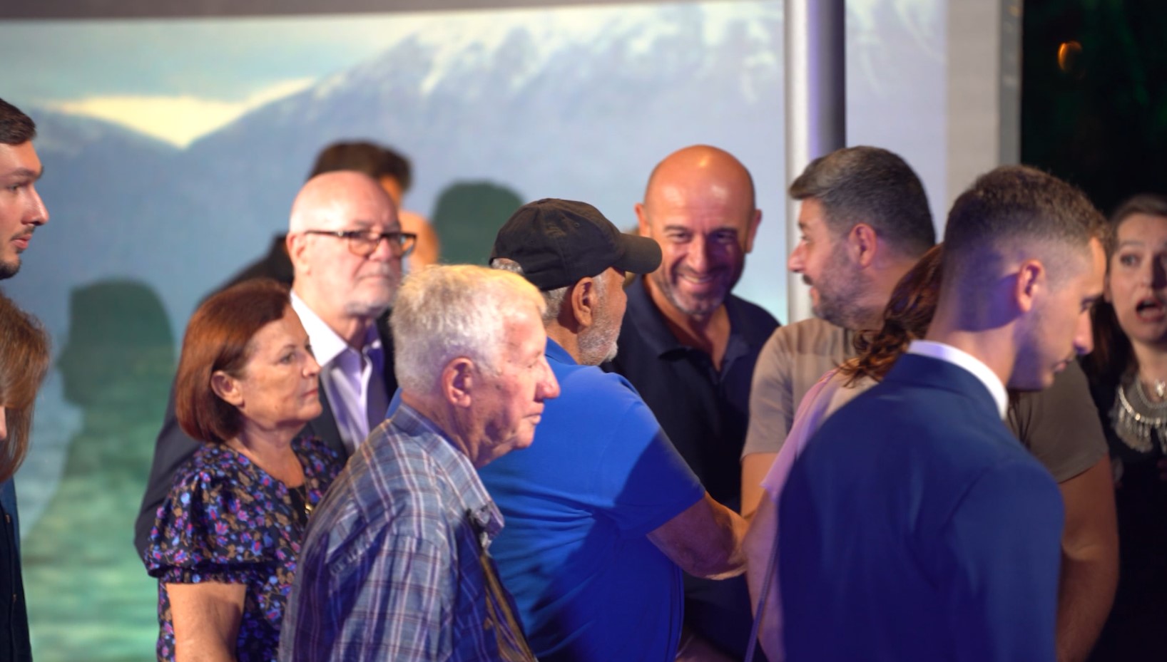 Premieria e filmit “pikë uji”, në qendër historia e errët e përdhunimit