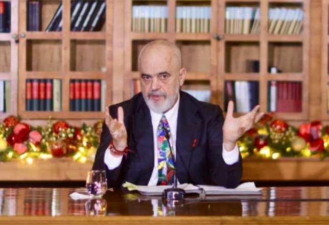 Artan Hoxha i publikoi foto me Çapjan, flet Rama