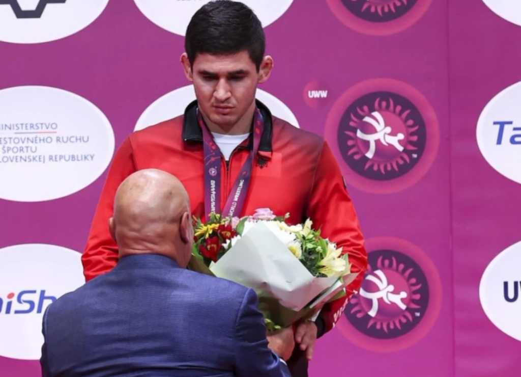 “Tradhtar”- Mundësi Valiev reagon për incidentin me Mamiashvili: S'i ...
