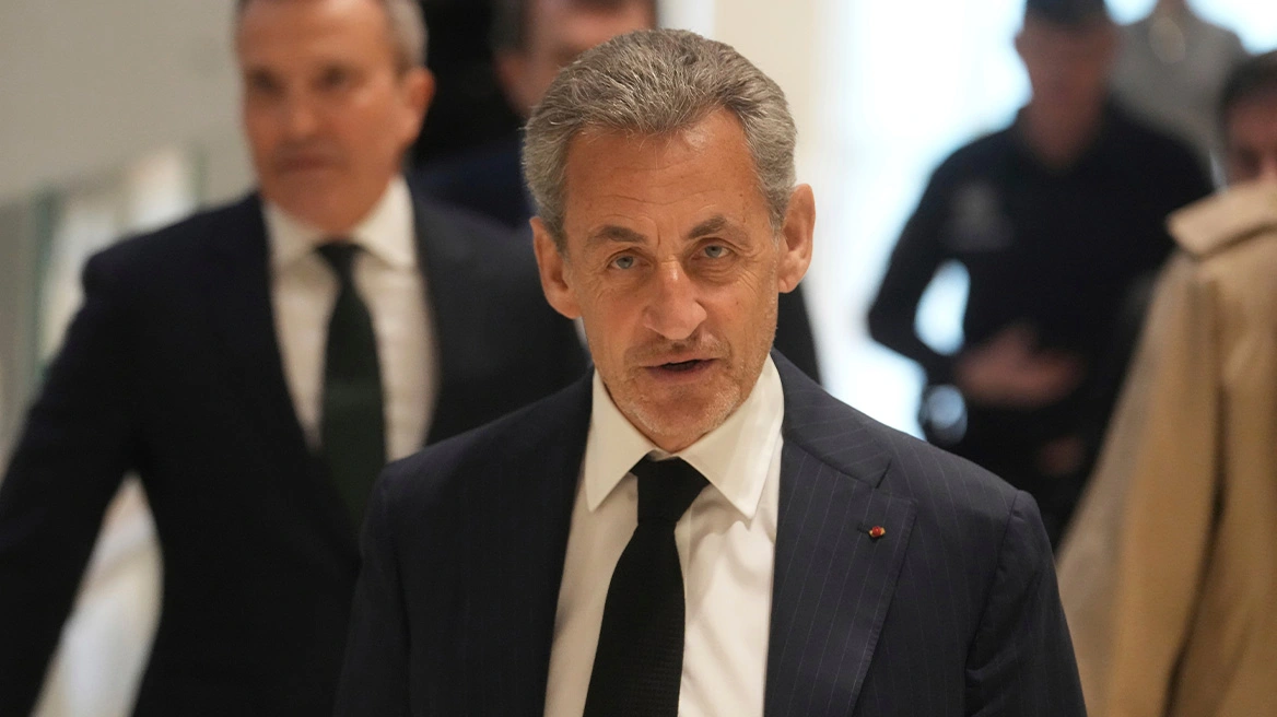 Gjykata e Parisit liron nga burgu ish-presidentin Nicolas Sarkozy