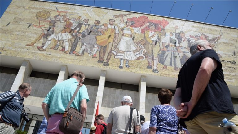 Turizmi gjithëvjetor, 12.4 milionë të huaj vizituan Shqipërinë në 2025 ...